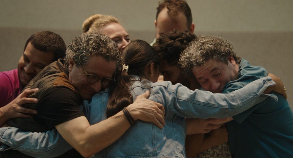 El tráiler de El canto de las manos muestra el poder transformador de ...